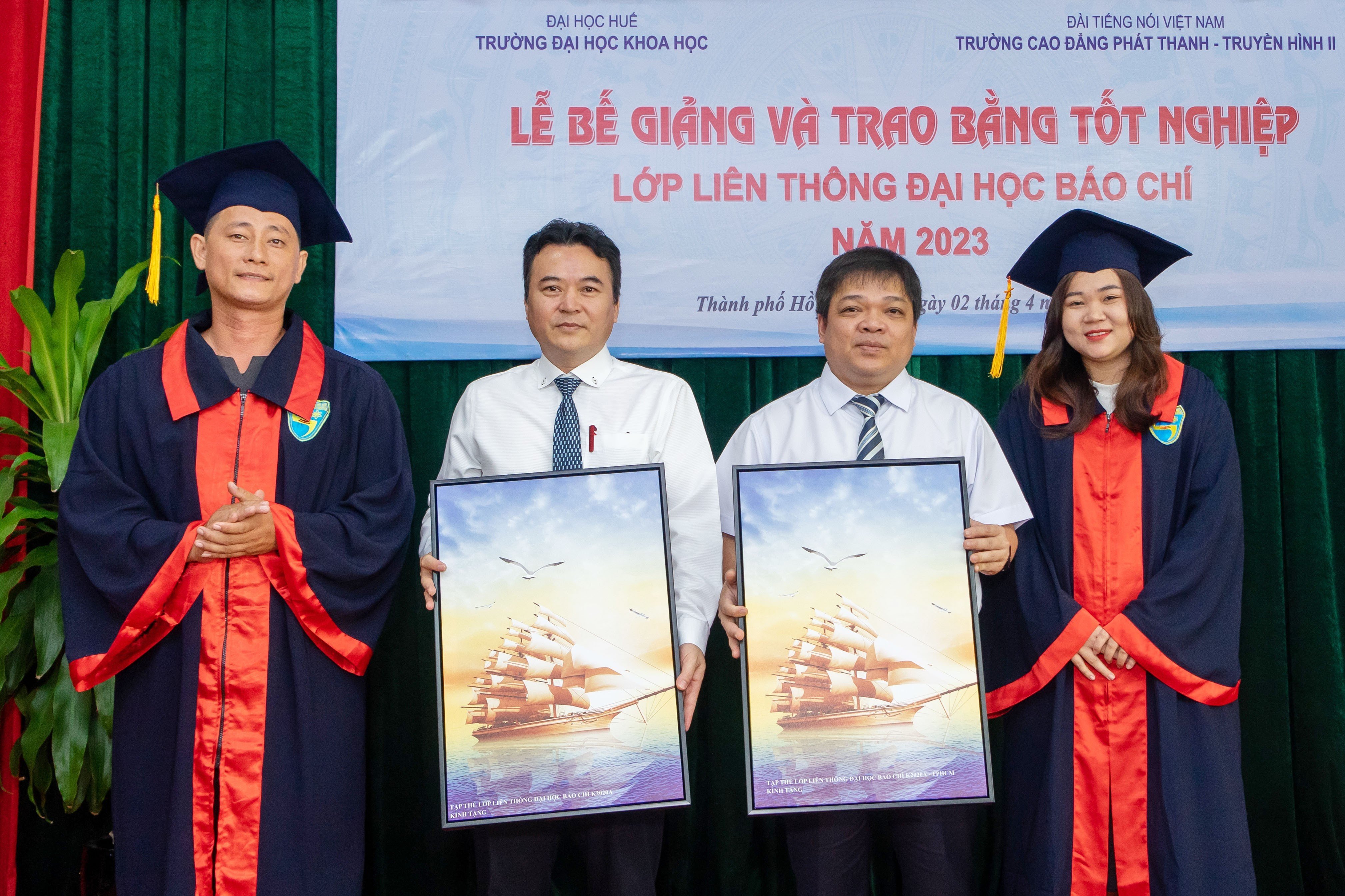 VOV College tổ chức bế giảng và trao bằng tốt nghiệp đại học Báo chí ...